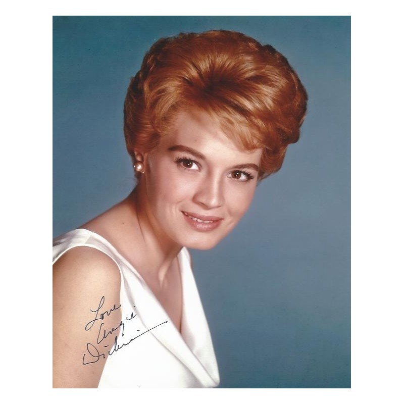 Angie DICKINSON Autograph
