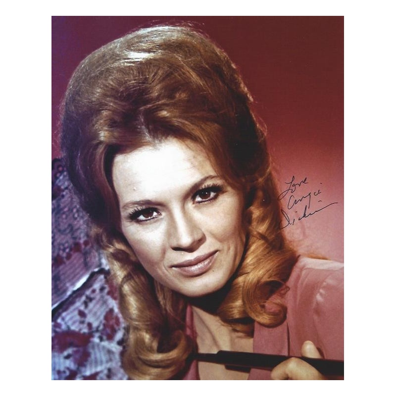 Angie DICKINSON Autograph