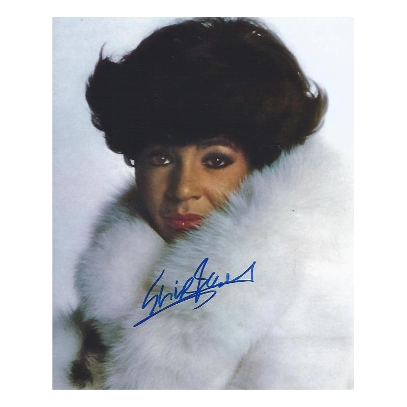 Shirley Bassey Autograph