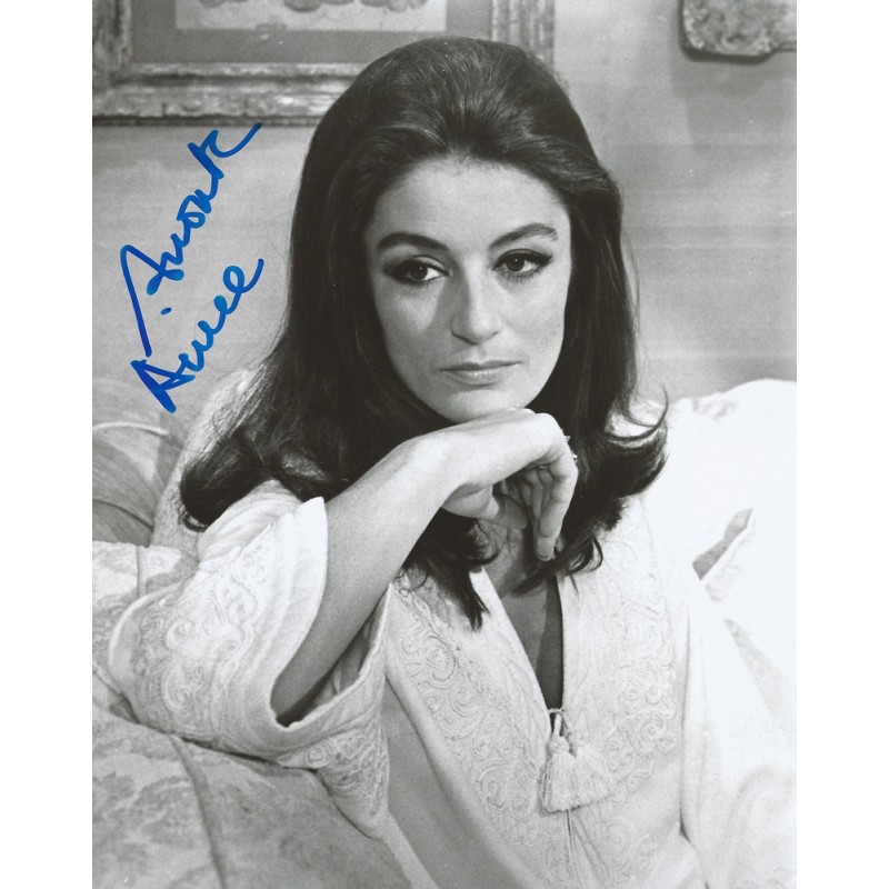 Anouk AIMEE Autograph