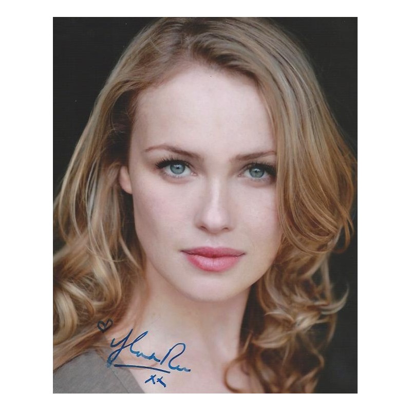 Hannah NEW Autograph