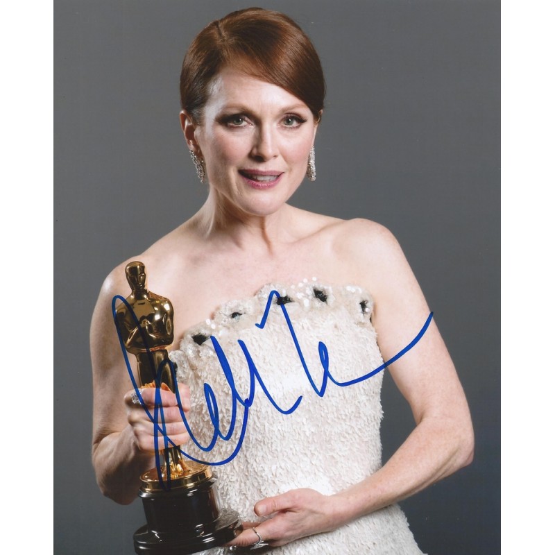 Julianne MOORE Autograph
