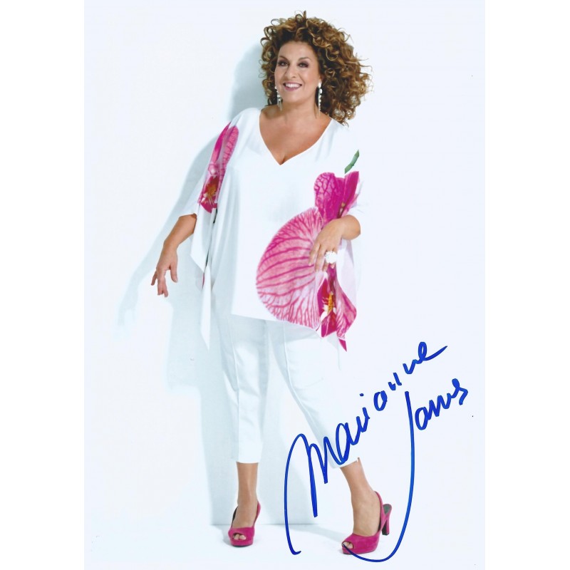 Marianne JAMES Autograph