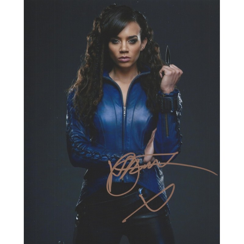 Hannah John Kamen Autograph