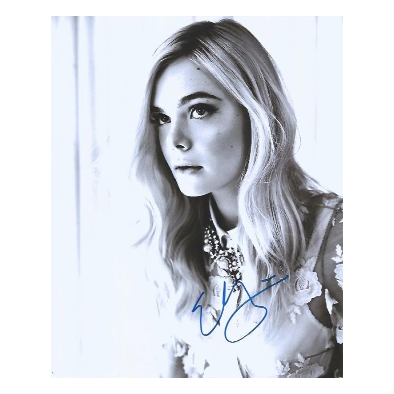 Elle FANNING Autograph