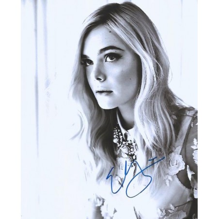 Elle FANNING Autograph