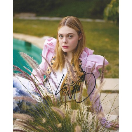 Elle FANNING Autograph