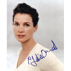 Julia ORMOND Autograph