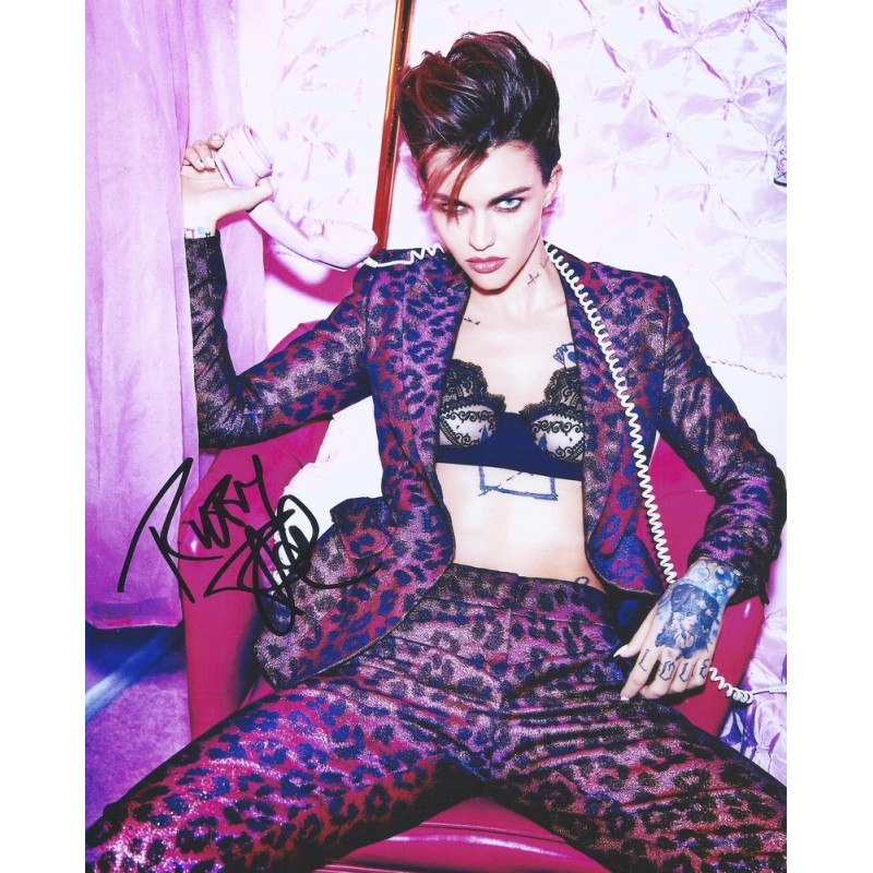 Ruby ROSE Autograph