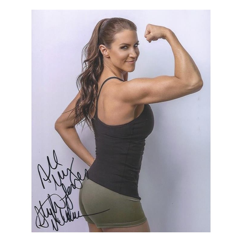Stephanie MCMAHON Autograph