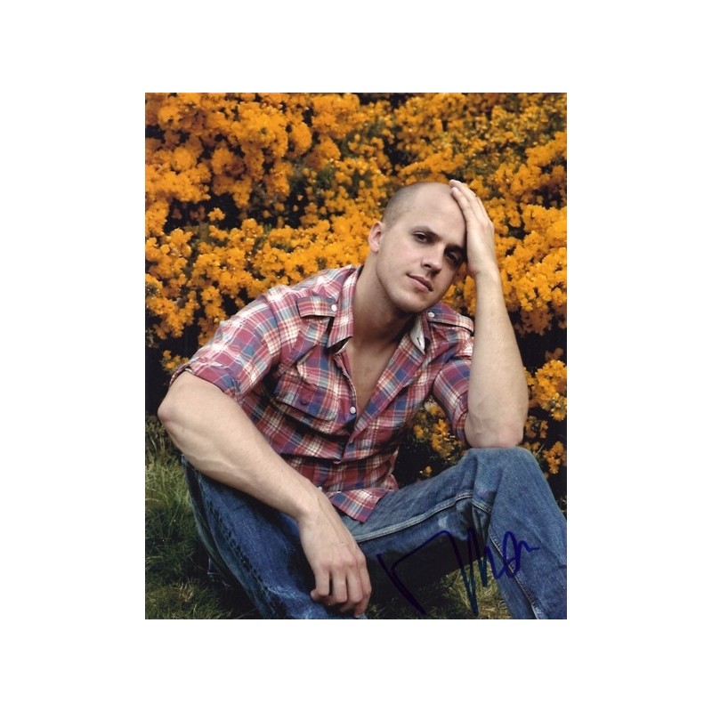 MILOW Autograph