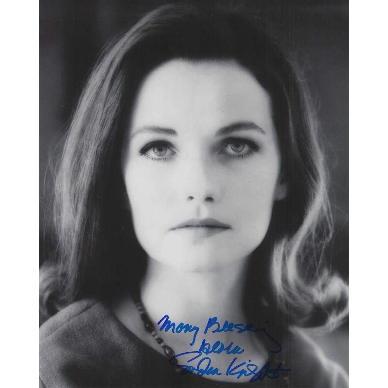 Sandra KNIGHT autograph