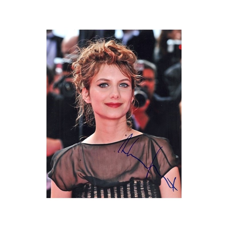 Melanie LAURENT Autograph