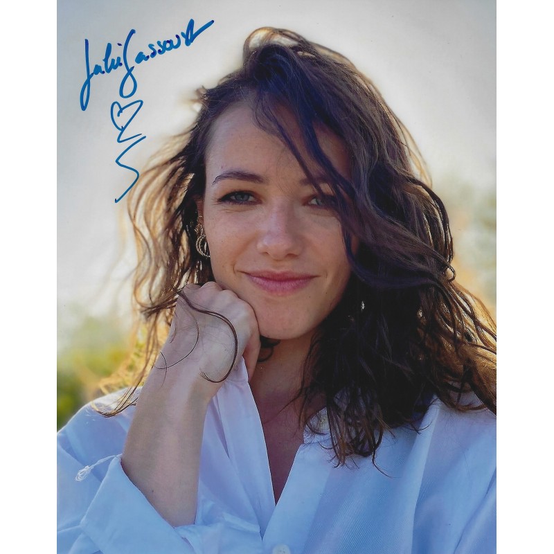 Julie SASSOUST autograph