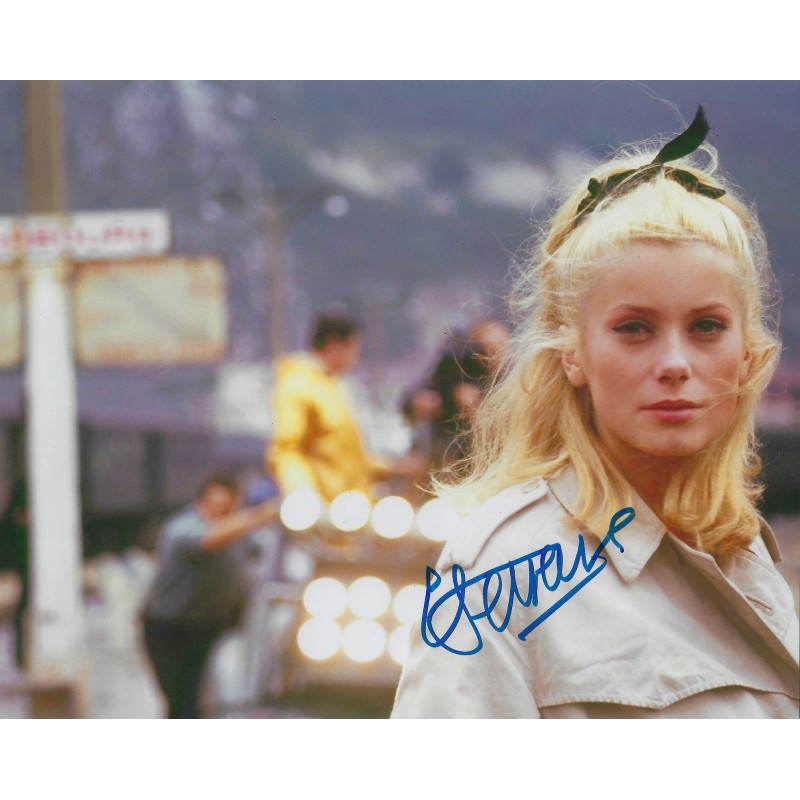 Catherine DENEUVE autograph