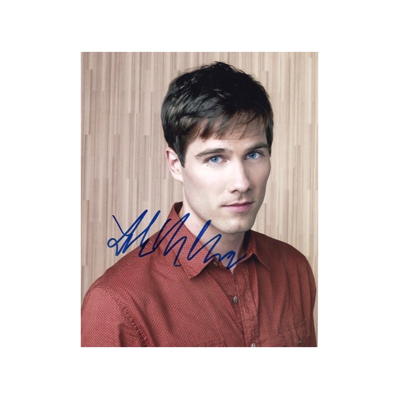 Luke MACFARLANE Autograph