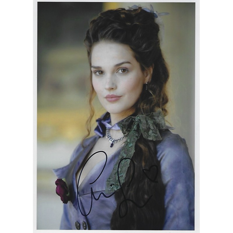 Camille LOU autograph