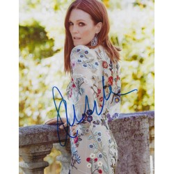 Julianne MOORE autograph
