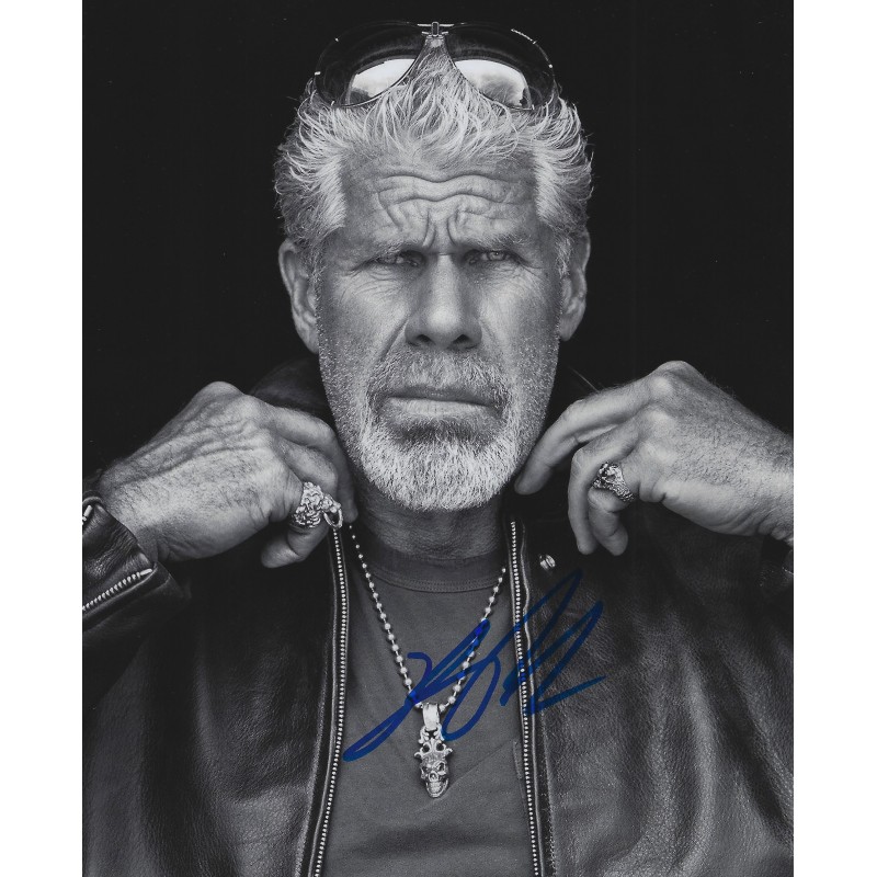 Ron PERLMAN autograph