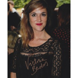 Victoria BEDOS autograph