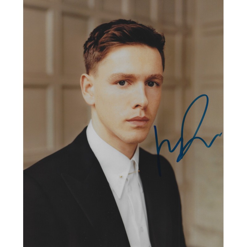 Harris DICKINSON autograph