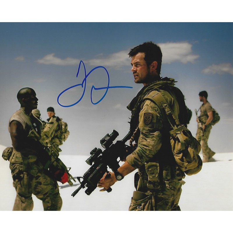 Josh DUHAMEL autograph