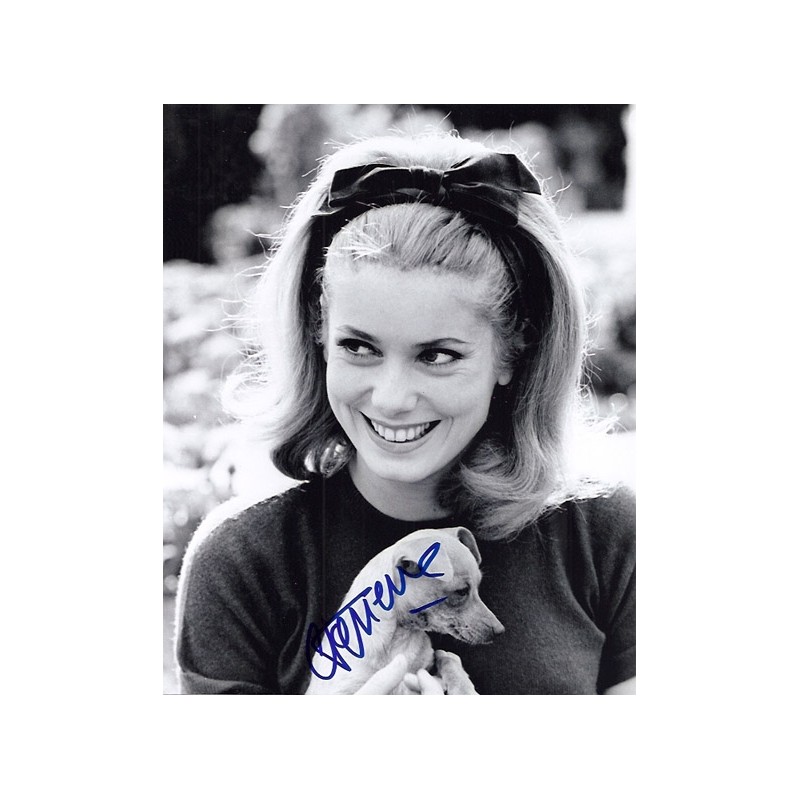 Catherine DENEUVE Autograph