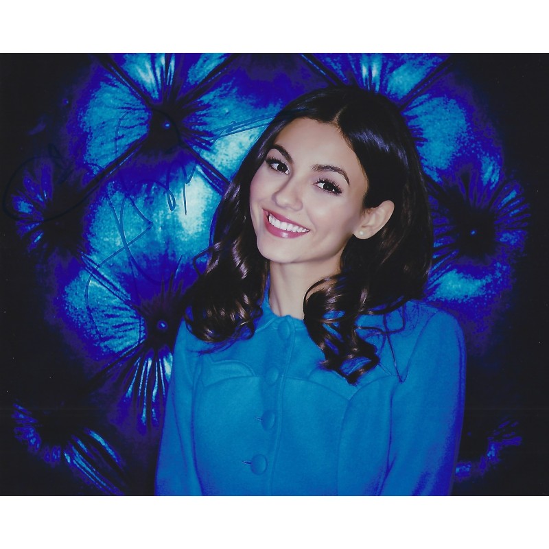 Victoria JUSTICE autograph