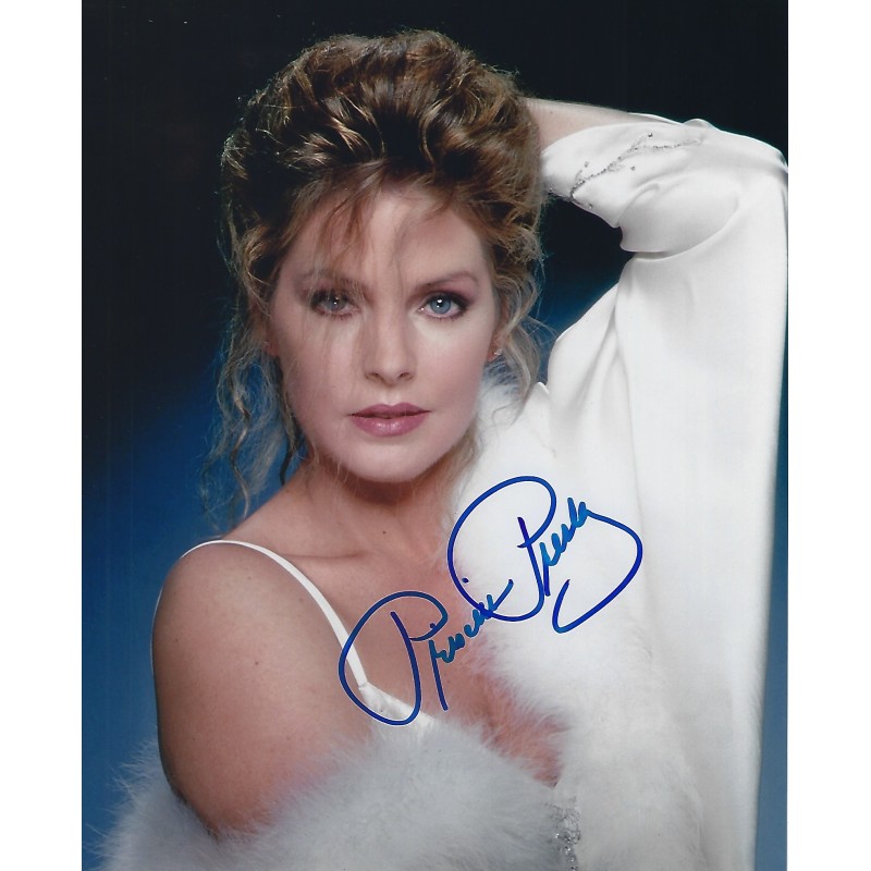 Priscilla PRESLEY autograph