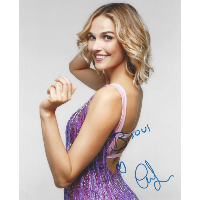 Camille LOU autograph