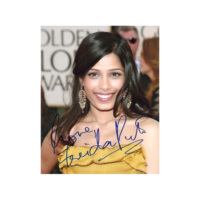 Freida PINTO Autograph