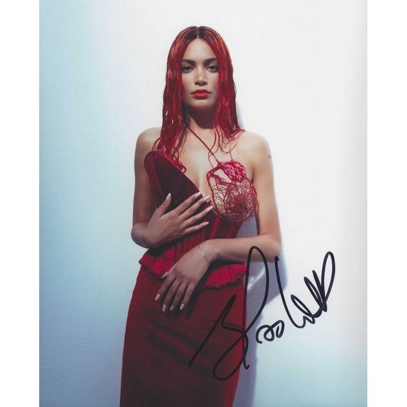 ELODIE autograph